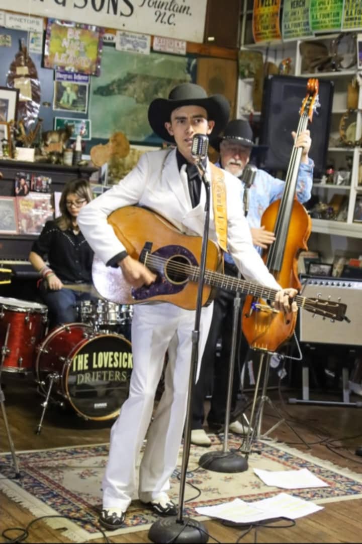 Channeling Hank: Garrett Newton and the Lovesick Drifters - Laura Pittman